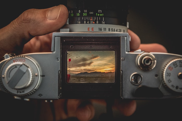 Why Use Manual Focus? (How to Manually Focus Your Camera)